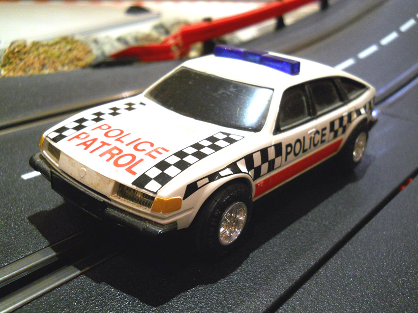 Essai Vintage : Rover 3500 Scalextric - 1/32eme - Recherche - Circuits ...