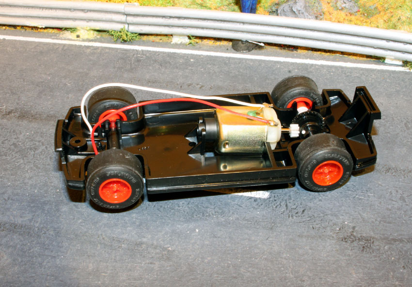 Essai Vintage : Rover 3500 Scalextric - 1/32eme - Recherche - Circuits ...