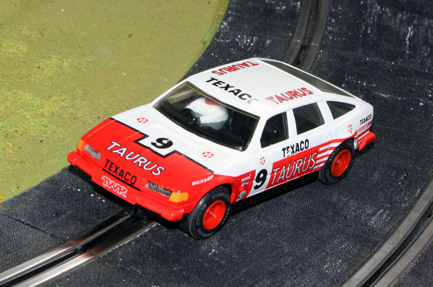 Essai Vintage : Rover 3500 Scalextric - 1/32eme - Recherche - Circuits ...